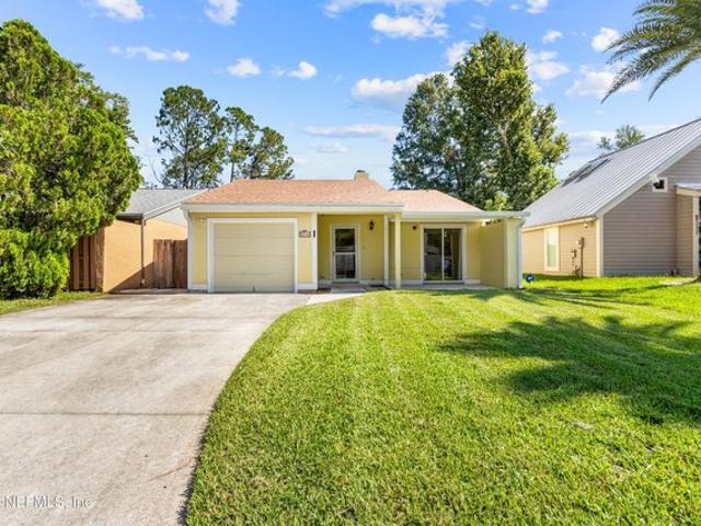 8234 Daisy Ln N, Jacksonville, FL 32244