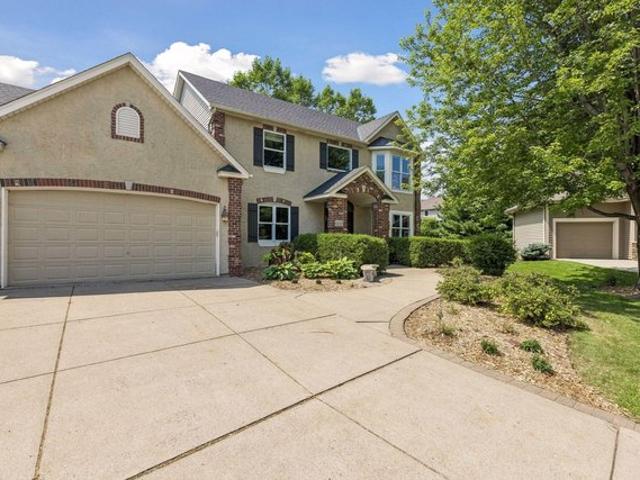 8235 Enclave Cv, Woodbury, MN 55125