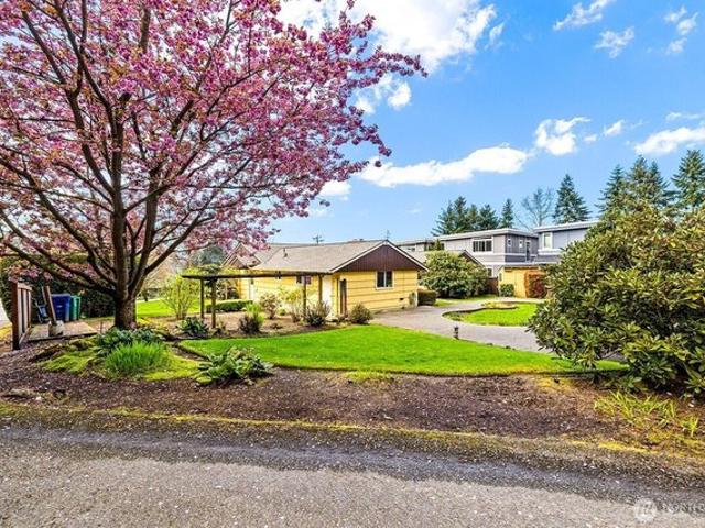 8236 th Ave NE, Kirkland, WA 98033