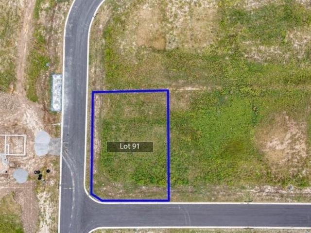 8239 Maximillian Ln, Merrillville, IN 46410