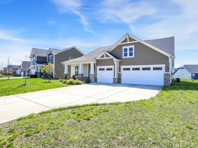 8239 Peggy Ct, Zionsville, IN 46077 | MLS #22093 | Compass
