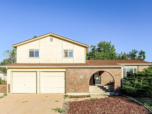 8239 Quay Dr, Arvada, CO 80003