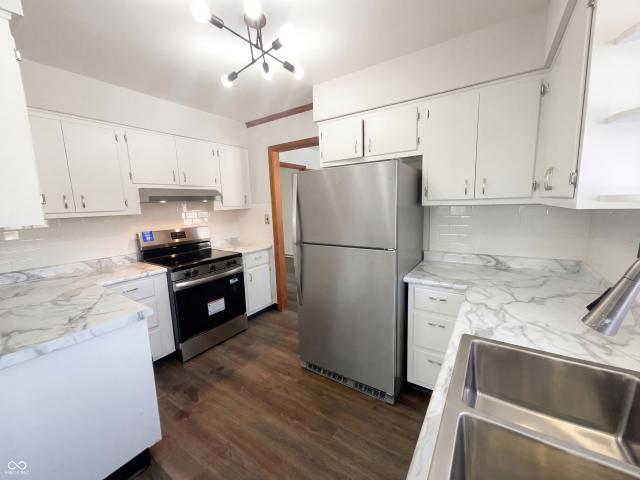 8230 E 11th St, Indianapolis, IN 46219 | MLS #22083 | Compass