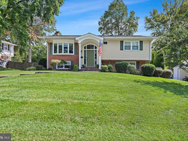 8231 McNeil St, Vienna, VA 22180