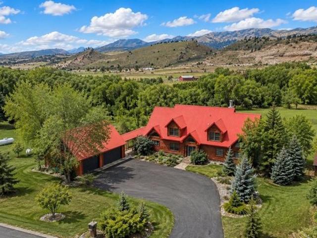 8231 Firethorn Dr, Loveland, CO 80538