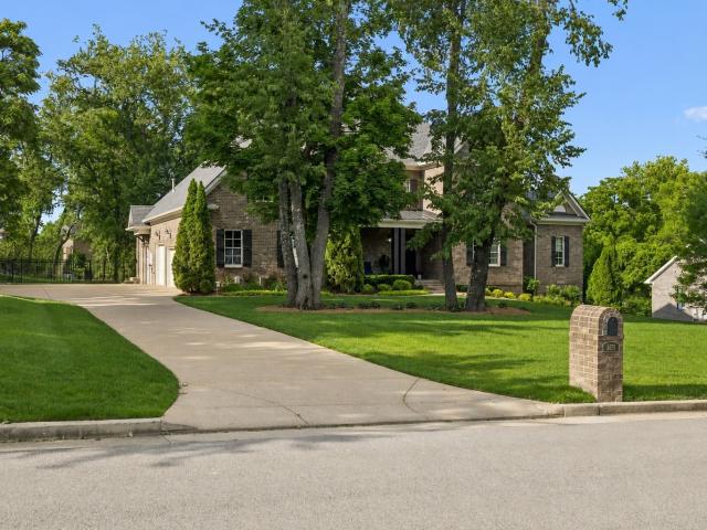 8231 Glover Dr