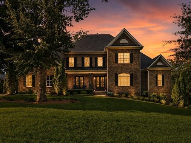 8231 Glover Dr, Brentwood, TN 37027