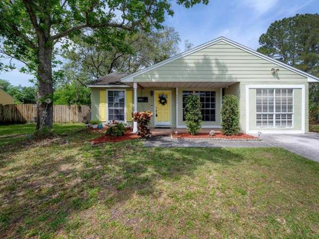 8232 Riverboat Dr, Tampa, FL 33637