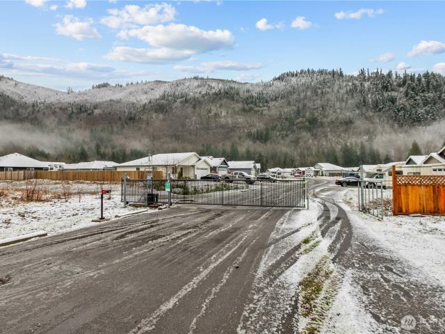 8233 Goldrun Dr, Maple Falls, WA 98266 | Compass