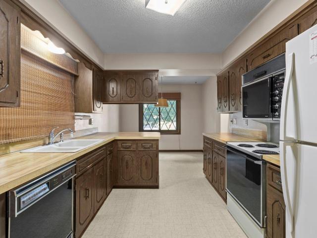 8233 Pleasant View Court