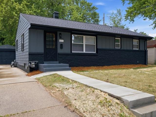 8233 W Lancaster Ave, Milwaukee, WI 53218