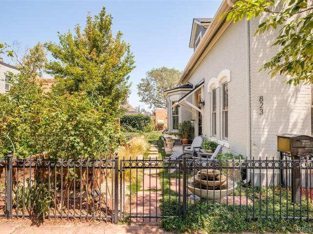 823 32nd Street