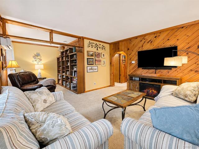 823 5th Street