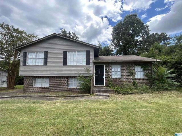 823 Country View Dr, Center Point, AL 35215