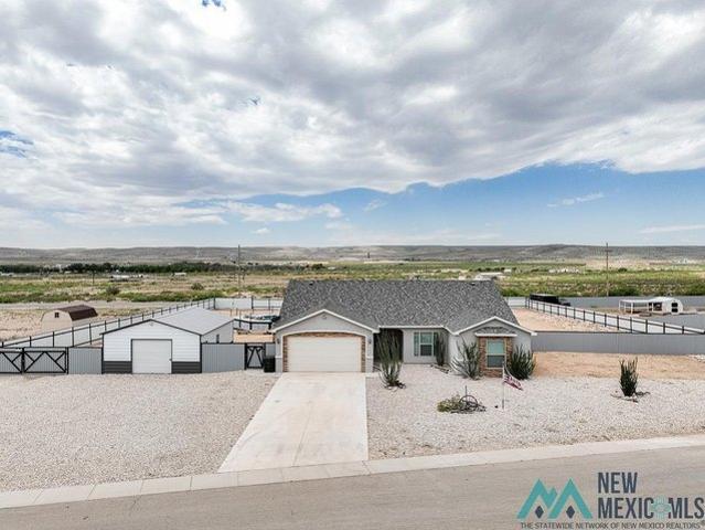 823 Calamity Jane Dr, Carlsbad, NM 88220