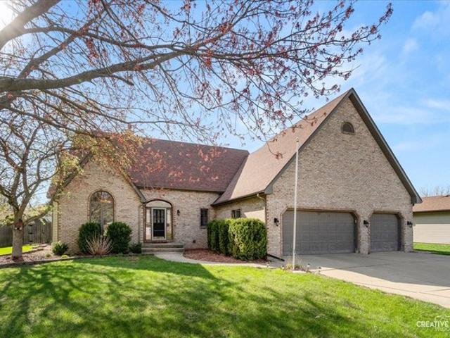 823 Cindy Ln, Sandwich, IL 60548