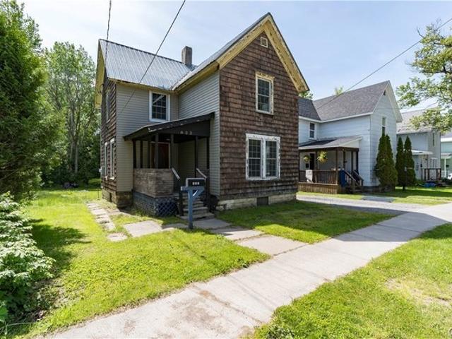 823 Alexandria St, Carthage, NY 13619
