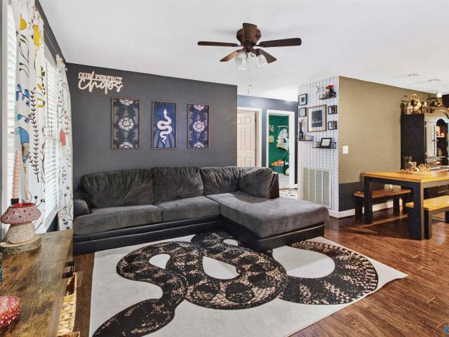 823 Arad Thompson Road NE