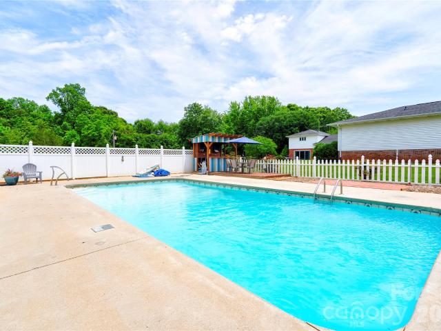 823 Botts Road