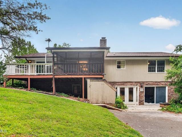 823 Birdie Dr, Abingdon, VA 24211