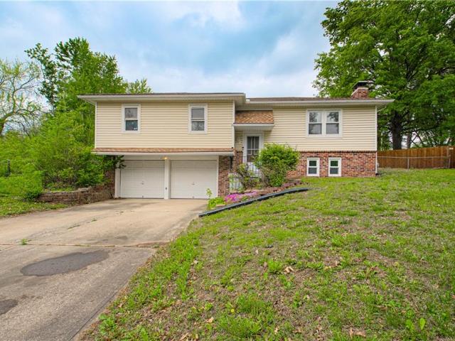 823 Englewood St, Lansing, KS 66043 | MLS #2616