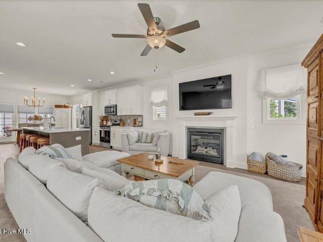 823 Edgerton Drive
