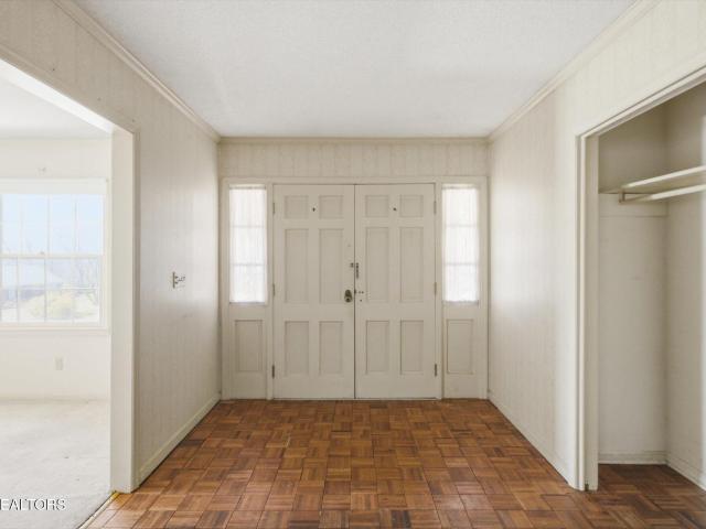 823 Oakland Drive