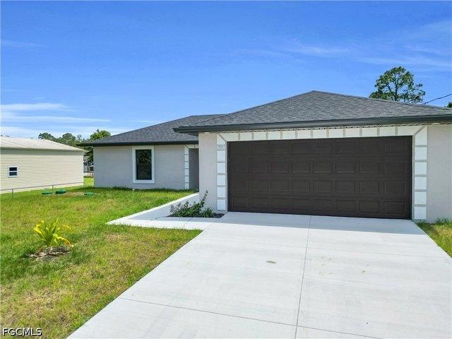 823 McKinley Ave, Lehigh Acres, FL 33972