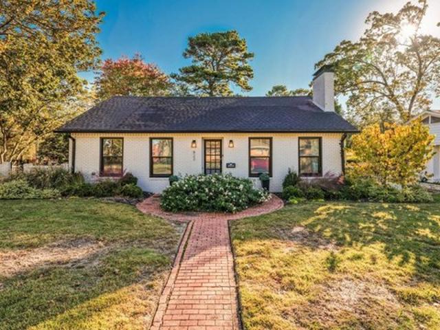 823 Ridgecrest Dr, Little Rock, AR 72205