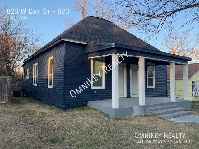 823 W Day St, 1 bed, 1 full bath