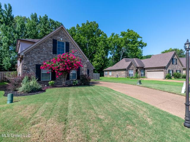 823 W Fairway Pointe Cove