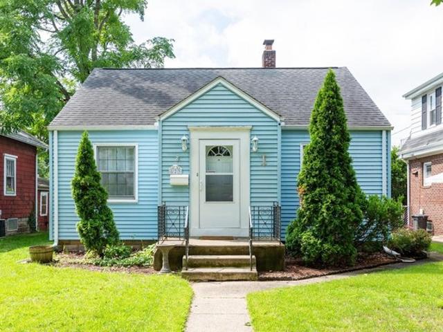 823 W Grove St, Mishawaka, IN 46545