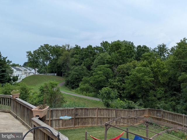 823 Woodcrest Loop