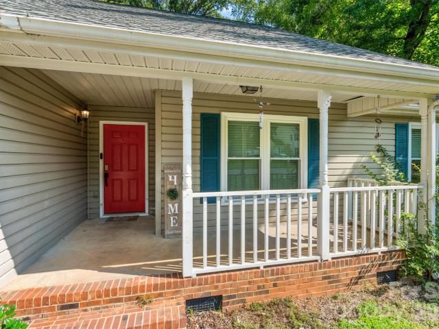 823 Thistledown Drive