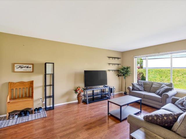 823 Vista Ridge Drive