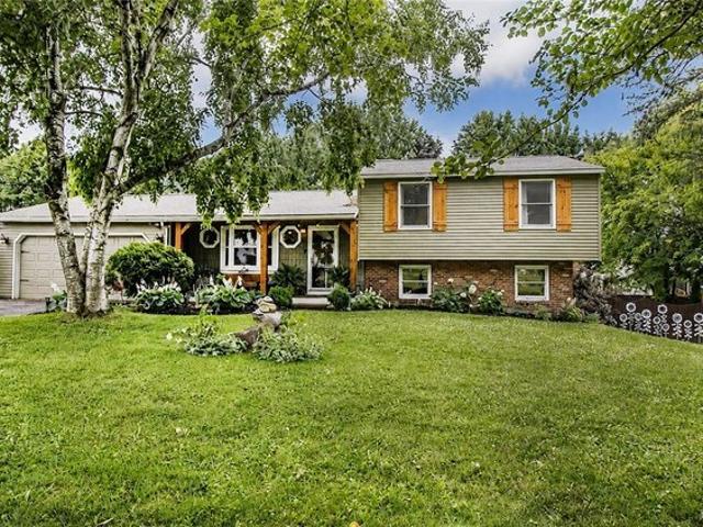 8244 E Seneca Tpke, Manlius, NY 13104