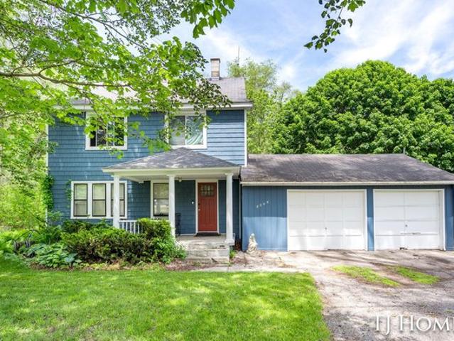 8245 45th St SE, Ada, MI 49301