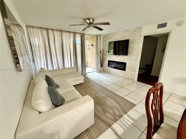 8246 NW 24th St, Unit 8246, Coral Springs, FL 33065 | MLS #A11917