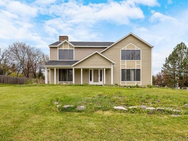 8247 Drinkwater Ln, Manlius, NY 13104