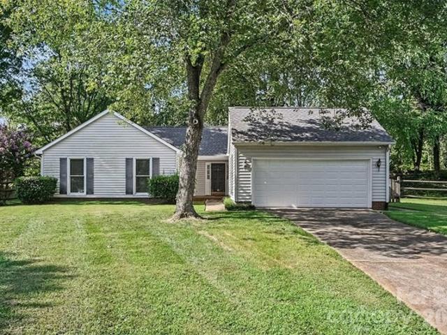 8248 Oakley Ln, Charlotte, NC 28270