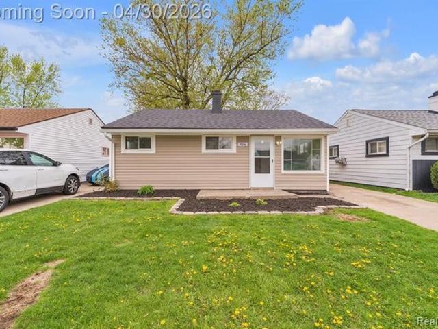 8248 Birch St, Taylor, MI 48180