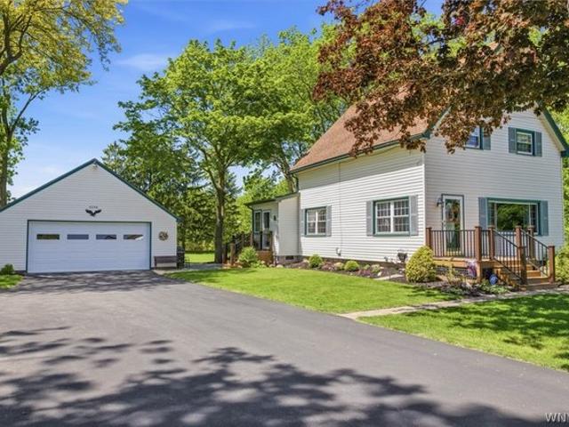8248 Lewiston Rd, Batavia, NY 14020