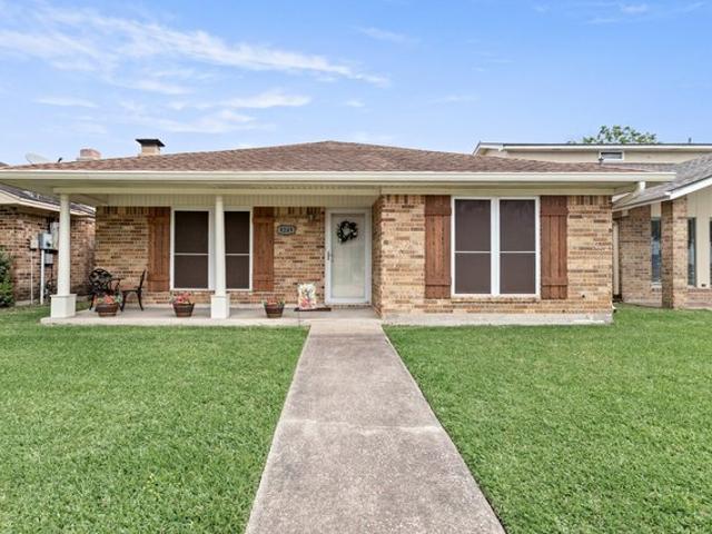 8249 Heartfield Ln, Beaumont, TX 77706