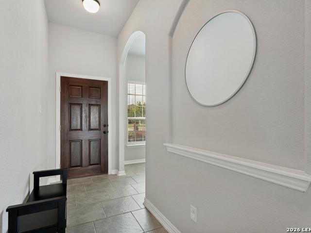 8240 Robin Gate