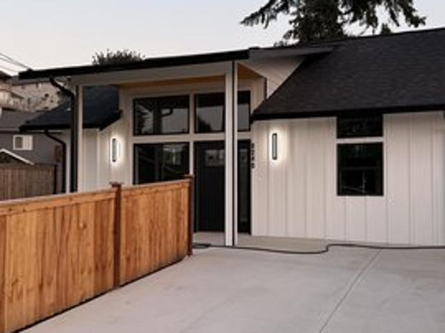 8240 29th St W, University Place, WA 98466