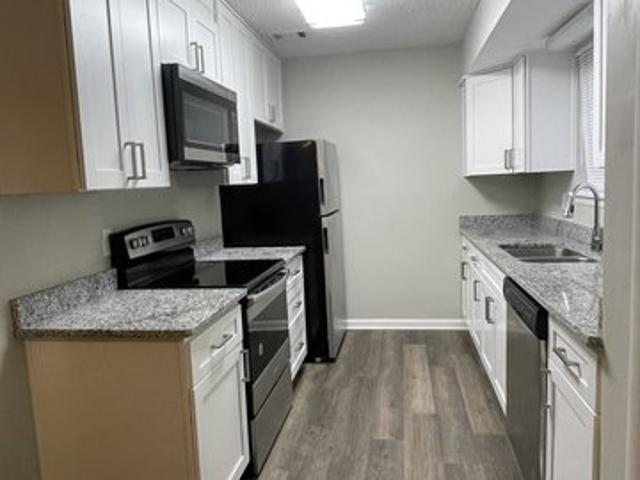 8241 Glenwoods Dr, Riverdale, GA 30274