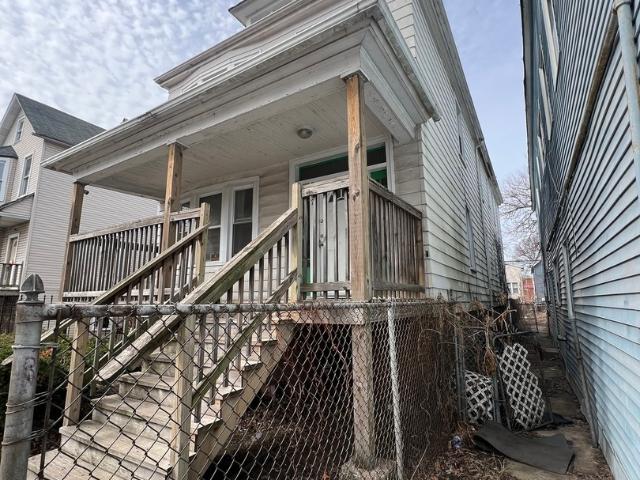 8242 S Houston Ave, Chicago, IL 60617 | MLS #12610