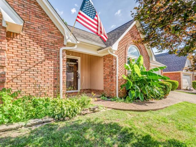 8243 Crimson Creek Dr, Memphis, TN 38016 | MLS #10216 | Compass