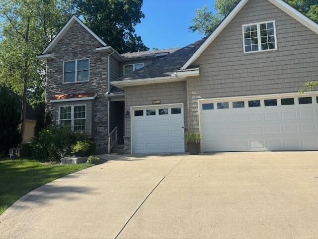 8243 Heathertree Ln, Brighton, MI 48116