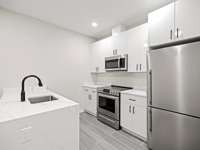 824 18th Street NE Unit# 002, Washington, US, DC
